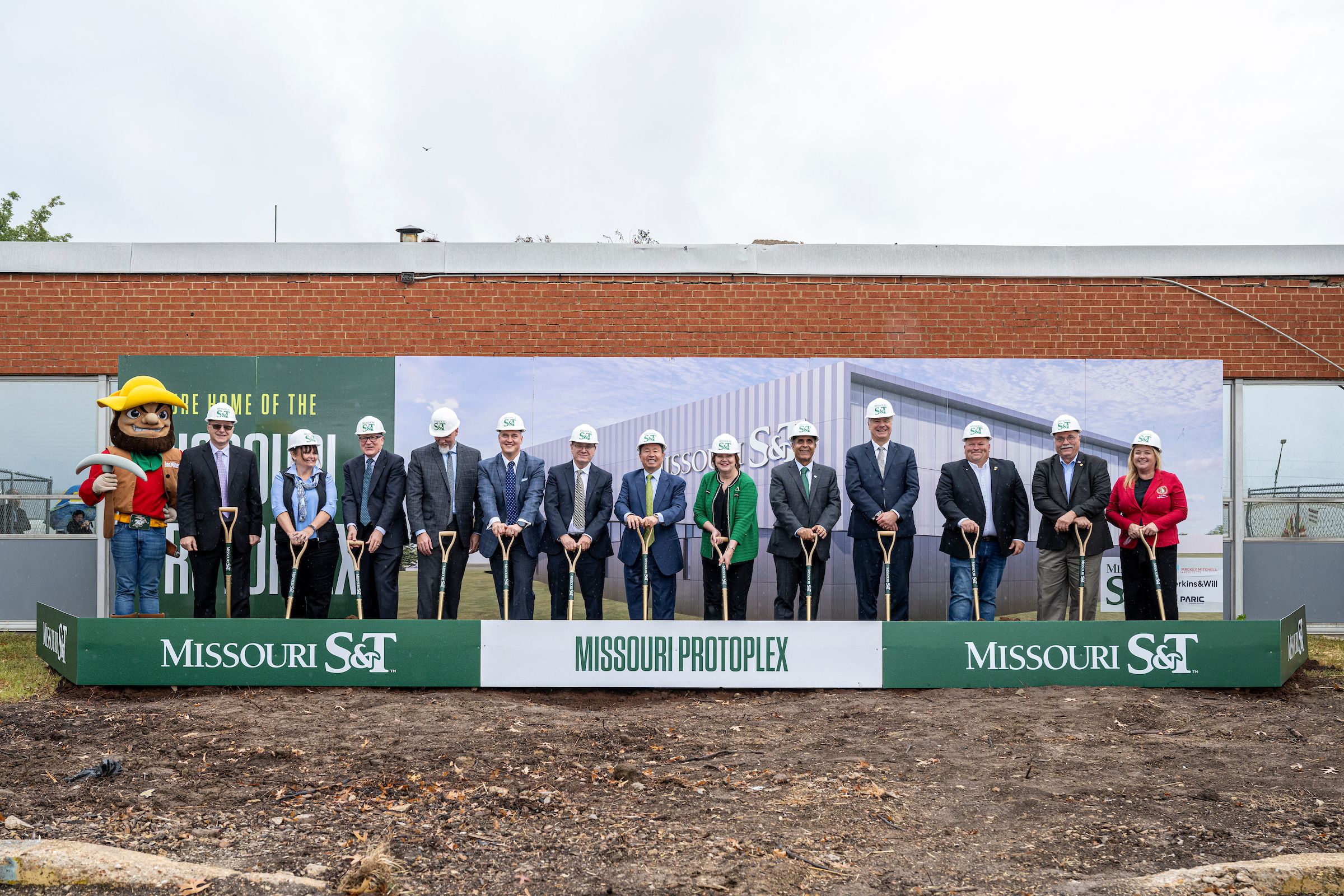 Empowering Small Manufacturers Through Innovation and Collaboration